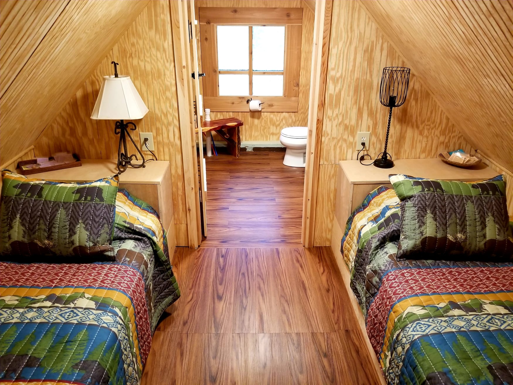 Cabins In Helen Ga | Book Bear Creek Lodge and Cabins in Helen Ga